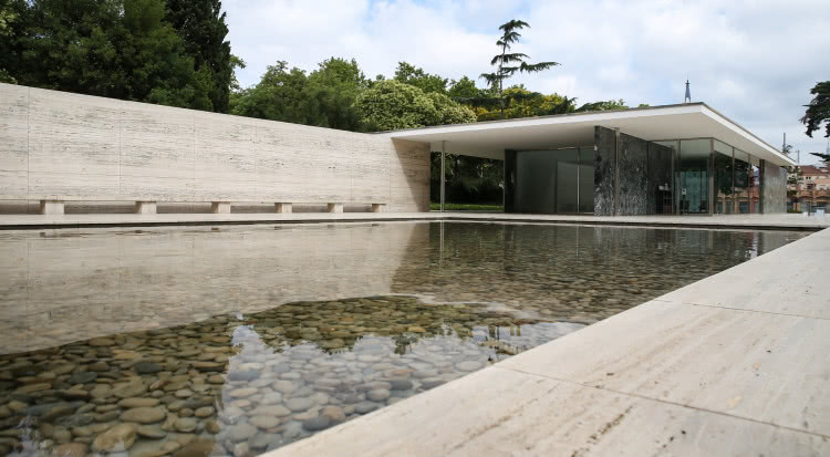 Modernizm w architekturze polskiej i światowej - budynki i ...