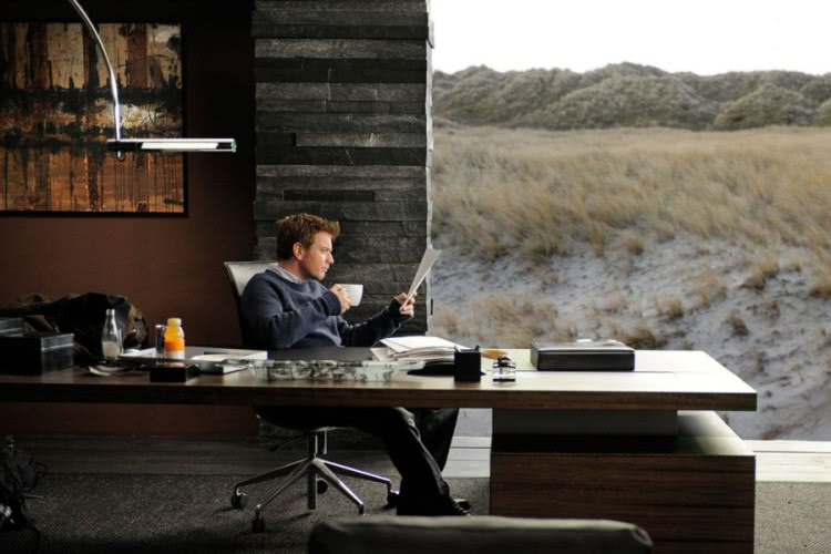 Wnętrza i meble z filmu "Autor widmo" | CzasNaWnętrze